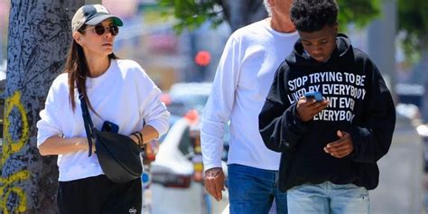 Sandra Bullock Ihr Teenie Sohn Berragt Sie Bereits