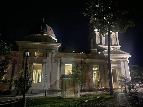 Росіяни вдарили ракетами по Одесі одна людина загинула 19 поранені ФОТО ВІДЕО Читайте на