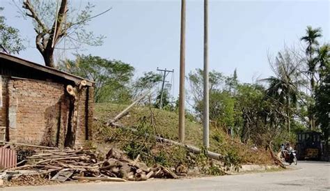 မုန်တိုင်းဒဏ်သင့် ရခိုင်ပြည်နယ်တွင် လျှပ်စစ်မီး ပြတ်တောက်နေဆဲ