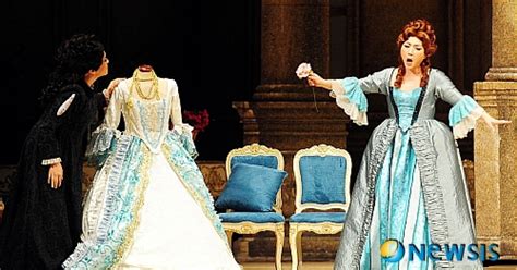 정의와 사랑에 대한 사실주의 오페라