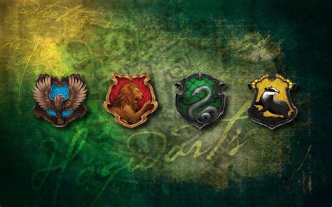 Hogwarts Crest Wallpapers Wallpaper Cave