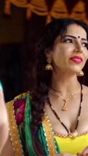 Pin By Chapri Edits On Glamour Pics Video Beautiful Women