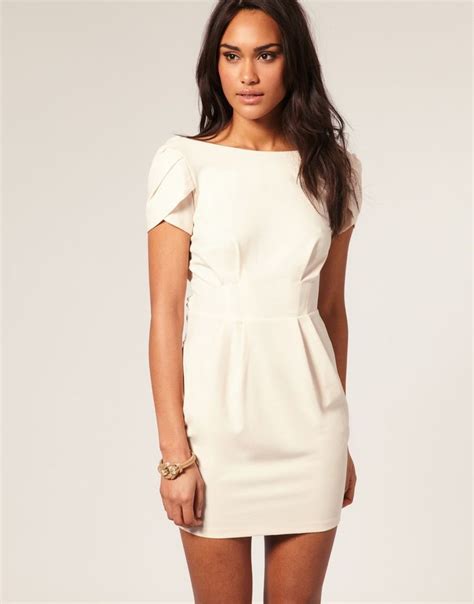 Платье с вырезами на рукавах 80 фото