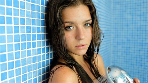 4575861 Lily C Women Brunette Rare Gallery Hd Wallpapers