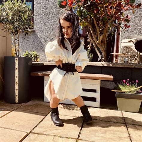 Meet Caitlin Hellyer The Fashion Blogger With Dwarfism Who Has Been An Inspiration To Others