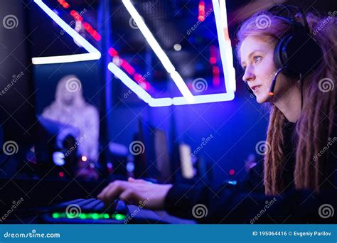 Streamer Beautiful Girl Professional Gamer Smile Playing Online Games