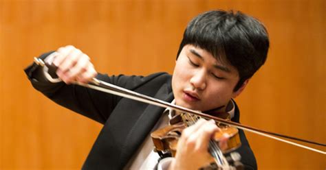 독주회 가진 바이올리니스트 양인모 악기와 하나 된 듯 자연스러운 연주