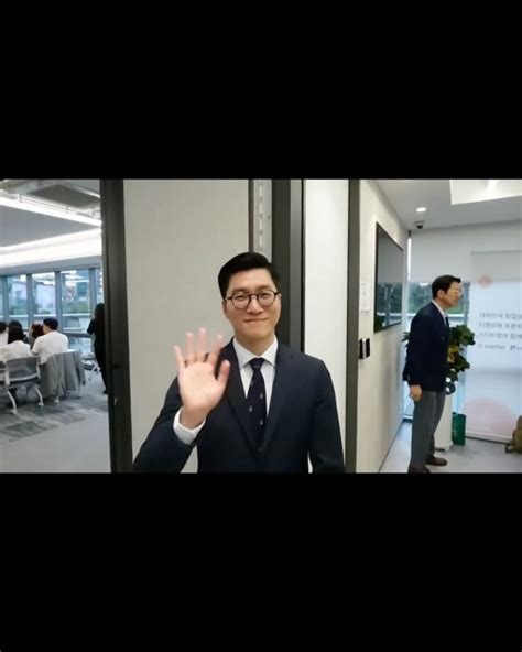 말하기 공식 윤상명 🎄 크리스마스 거제도여행 외도널서리 거제카페 Instagram