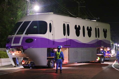 小池ペンギン On Twitter ディズニーリゾートラインの新型車両であるリゾートライナーtype C、第4編成パープルの搬入に伴う