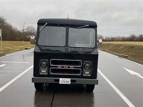 1969 GMC P10 SWAT Team – Hotrodimports
