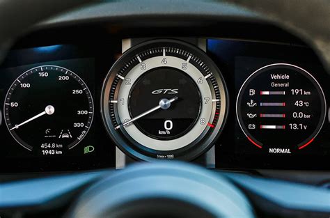Tft Vs Analog Are Screens Better Than Dials Autodeal