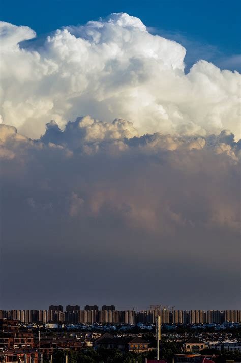 무료 이미지 수평선 일몰 지평선 햇빛 아침 새벽 도시 풍경 황혼 낮 저녁 날씨 적운 파란 하늘 베이징 흰 구름 기상 현상 도시 경관 무거운