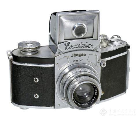 《老相机与新世界》第一期 展出世界首款135单反相机 中国摄影家协会网