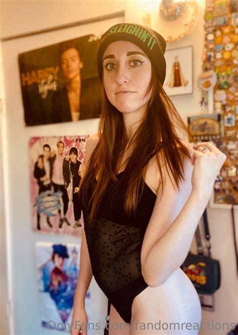FandomReactions Nude OnlyFans Leaks Photos TheFappening