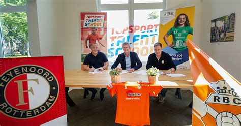‘t Rijks Zet De Deur Wagenwijd Open Voor Talentvolle Voetballers Van