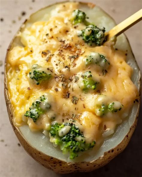 Cheesy Broccoli Baked Potatoes A Delightful Recipe Yummy Yield