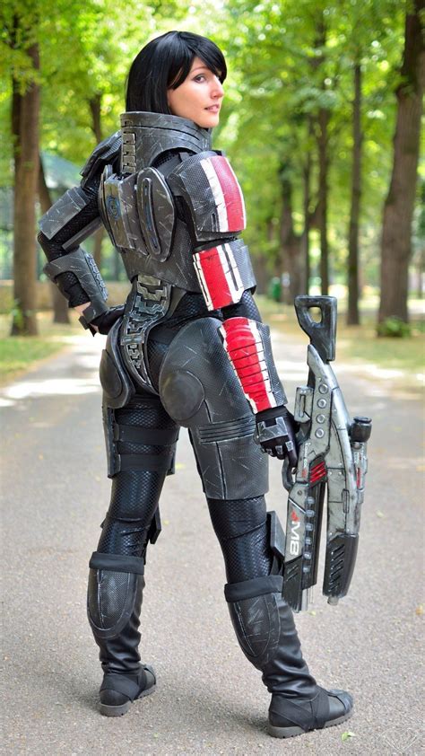 Femshep N7 Armor Valkyrie Rifle Omniblade Mass Effect 3 Artofit