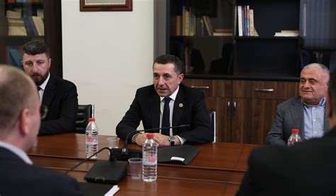 საქართველოს პარლამენტი 📢 პარლამენტში „მინისტრის საათის“ ფორმატში თავდაცვის მინისტრს მოუსმინეს