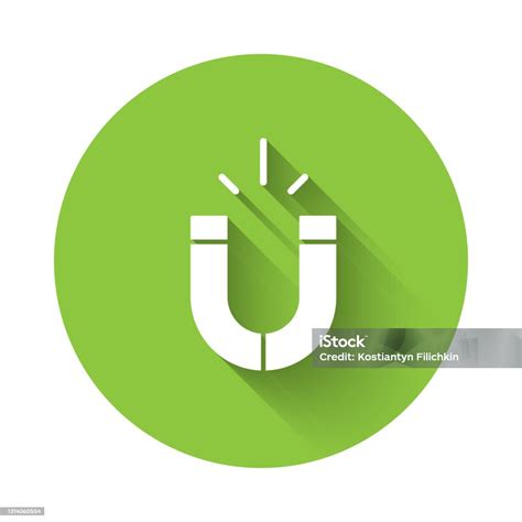 긴 그림자로 격리된 화이트 마그넷 아이콘입니다 말굽 자석 자기 자기 매력 녹색 원 버튼입니다 벡터 강철에 대한 스톡 벡터 아트