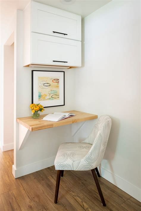 Desks For Small Spaces 20 Best Stylish Small Desks The Strategist
