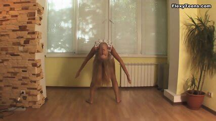 Russian Alla Klassnaja Does Bridges Naked And Shows How Flexible She Is