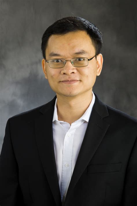 Vinh Tran Mavis Future Faculty Fellows Program