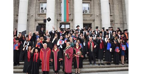 Русенският университет връчи дипломите на отличниците и първенците на Випуск 2024