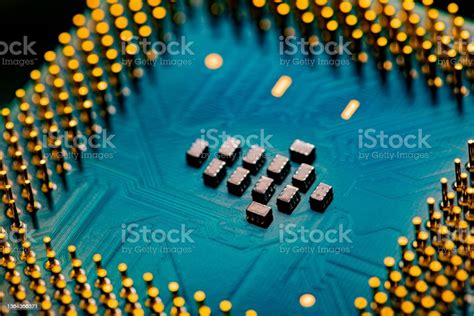 메인 Cpu Pc 프로세서 회로 기판에서 마이크로칩과 핀 을 클로즈업 0명에 대한 스톡 사진 및 기타 이미지 0명 Cpu 개념 Istock