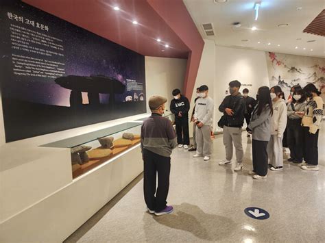 한국효문화진흥원 대학생 효 서포터즈 한밭수목원 봉사 진행