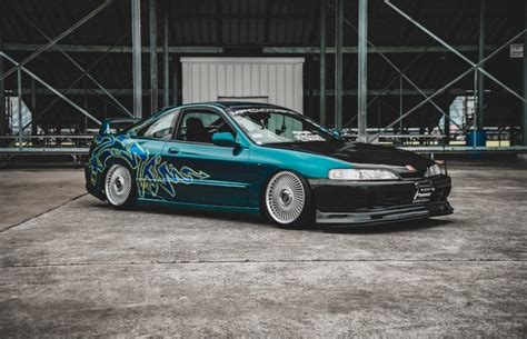 Acura Integra Slammed