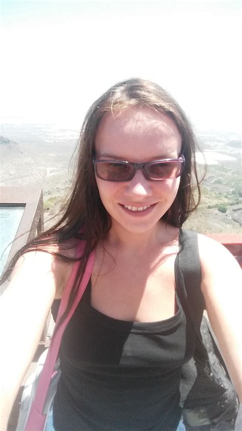 Tw Pornstars Mea Melone Twitter What A View 😊 3 09 Pm 4 Apr 2022