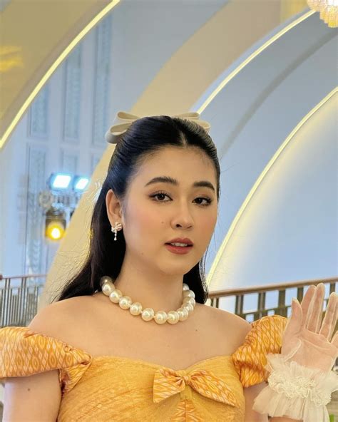 លេងស្ទាយ៍ថ្មីមួយនេះ ពេជ្រ សូលីកា នៅតែបង្ហាញភាពស្រស់ស្អាត គួរឲ្យស្រលាញ់ Khmerload Cambodia