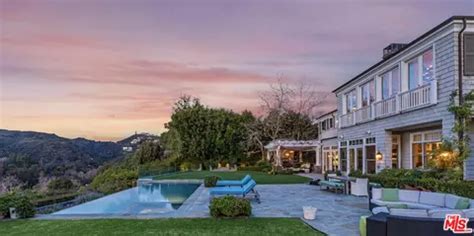 1064 Amalfi Dr Pacific Palisades Ca 90272 Mls 25494297 21 Photos