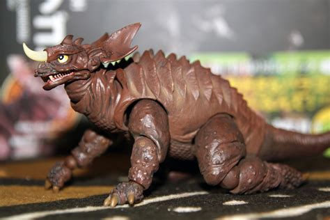 The Kaiju Planet Kaiju Toy Review Sci Fi Revoltech Baragon