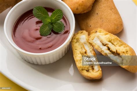 펀자브어 Paneer Pakoda 또는 Pakora 베이다 그램 밀가루와 코 티 지 치즈에서 만든 0명에 대한 스톡 사진 및 기타 이미지 Istock