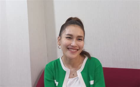 Ayu Ting Ting Ungkap Tradisi Lebaran Versi Keluarga