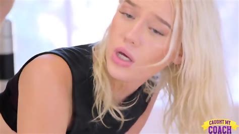 El Entrenador No Puede Resistirse A Mi Coño Skyler Storm Y Bruce Venture Eporner