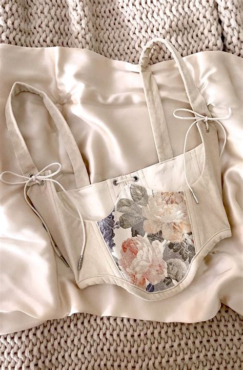 Corset Artofit