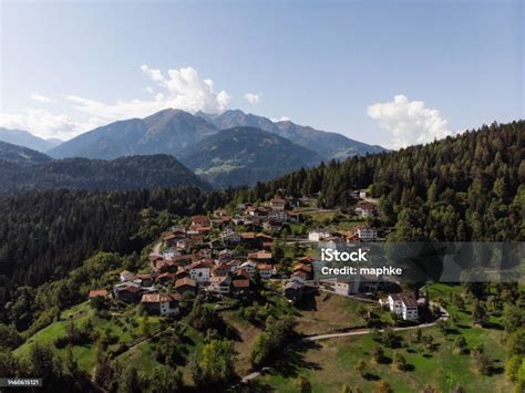 스위스 알프스 산악 마을 마을 트린 디그의 파노라마 임보덴 그리종 그라우분덴 스위스 유럽 락스에 대한 스톡 사진 및 기타 이미지 락스 그라우뷘덴 주 스위스 Istock