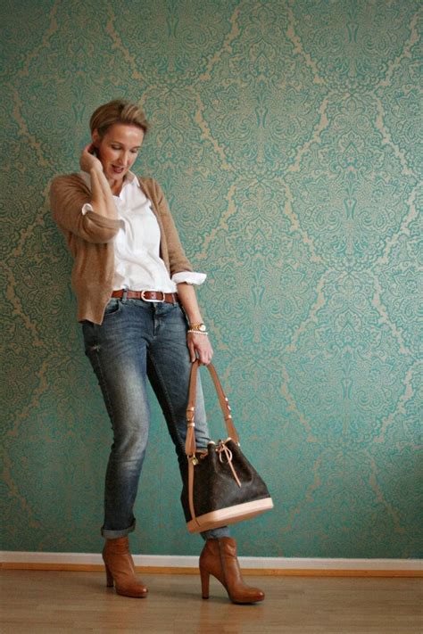 Casual Style For Women Over 40