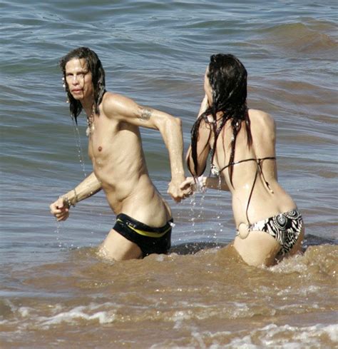OMG He S Naked Steven Tyler OMG BLOG