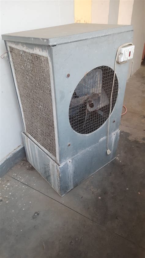 Cooler Hostel Bucket