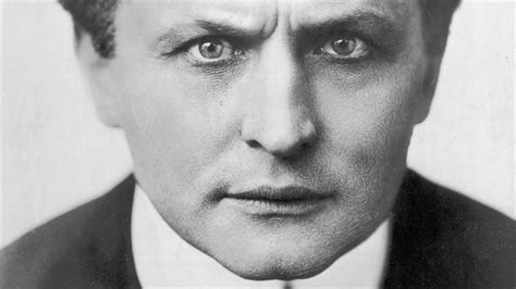 Houdini La Increíble Vida Llena De Engaños Del Primer Gran ídolo De Masas Infobae