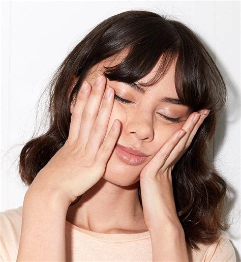 I Washed My Face With Olive Oil For 2 Weeks—heres What Happened