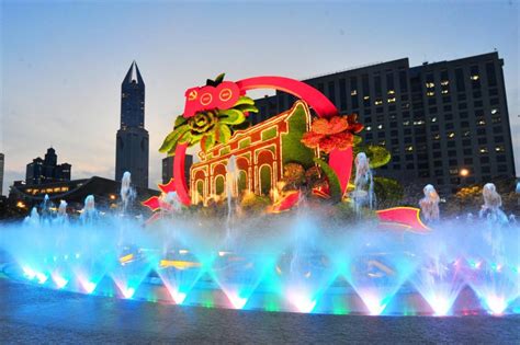 上海人民广场立体大花坛全新亮灯 庆祝建党百年 搜狐大视野 搜狐新闻