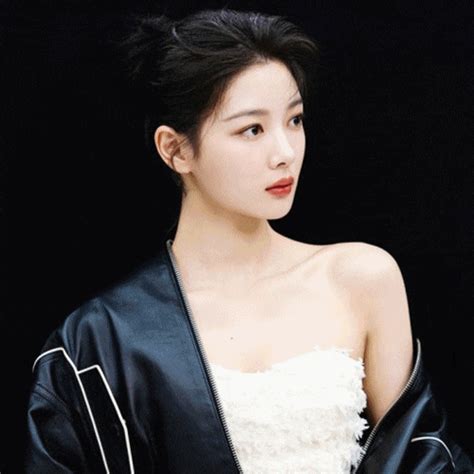 엉덩이 라인 노출 김유정 5일 만에 단속 완료꽉 닫은 채 공식석상 네이버 블로그