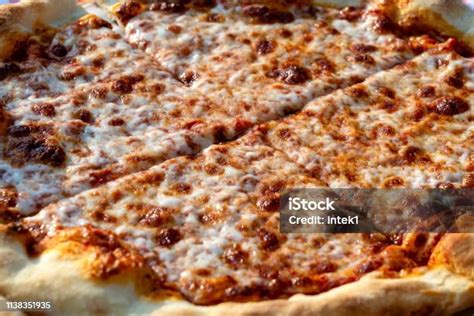 태국 아일랜드 코 팡 안의 길거리 음식 시장에서 판매 하는 치즈와 피자 근접 촬영 거리에 대한 스톡 사진 및 기타 이미지 거리 노랑 레스토랑 Istock