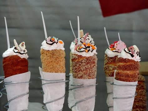 무료 사진 달콤한 음식 초콜릿 크림 케이크 과일 맛 있는 설탕