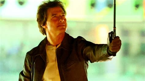Tom Cruise Moments That Set Plastic Surgery Rumors On Fire