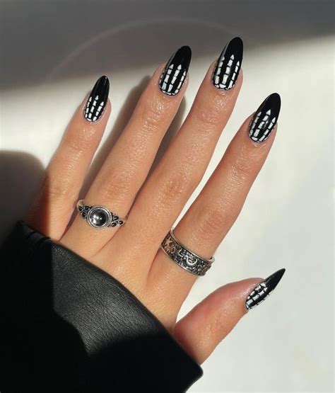 Simple Black Acrylic Nails